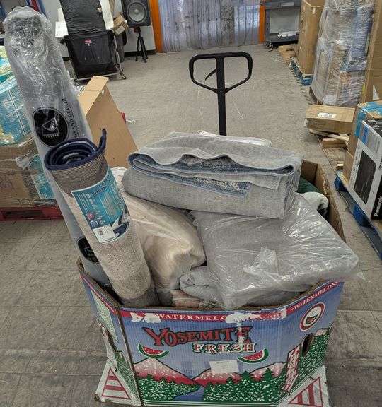 Pallet Of Miscellaneous Rugs | Open Box - Rio Grande Trade