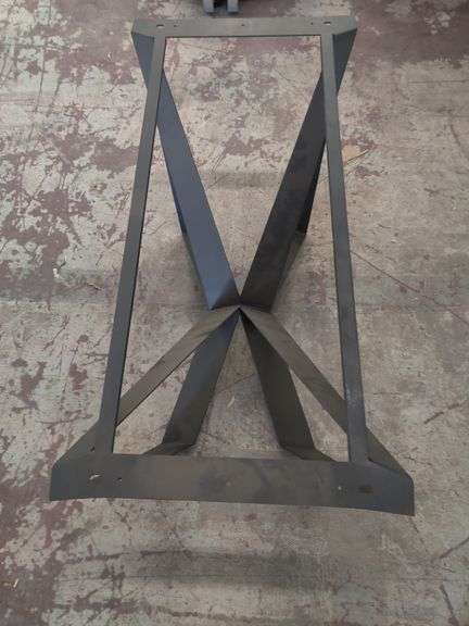 Metal Dining Table Base, 23" W x 28" H x 47" L | Open Box - Rio Grande ...