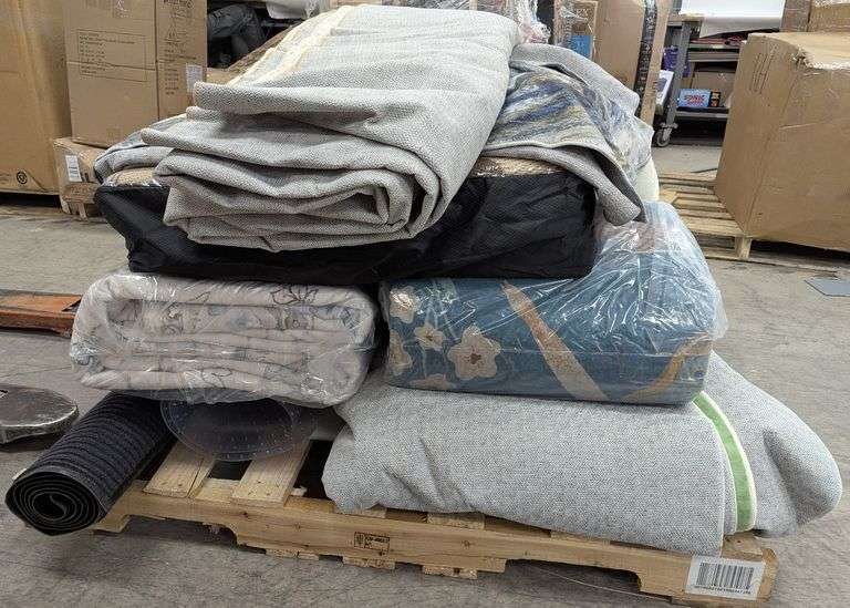 Pallet Of Miscellaneous Rugs | Open Box - Rio Grande Trade