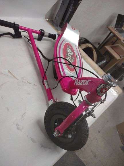 Razor Power Core E100 Electric Scooter, Daisy Pink | Open Box | (See ...