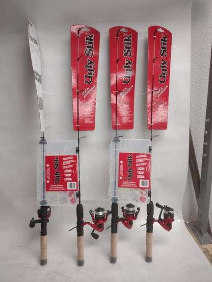 Ugly Stik Dock Runner, Complete Fishing Kit, 2 Rods and Accessories [2 ...