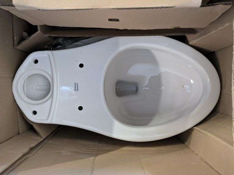 Pallet: American Standard Toilets, Various Styles/Sizes, Set of 6 ...