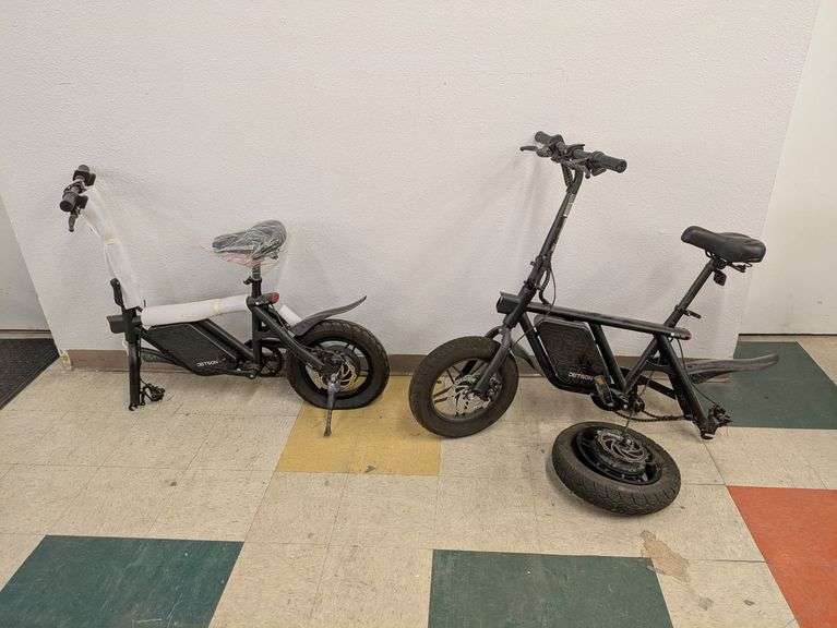 Jetson Atlas Fat Tire Electric Bike, Set of 2, For Parts Only | Damaged ...