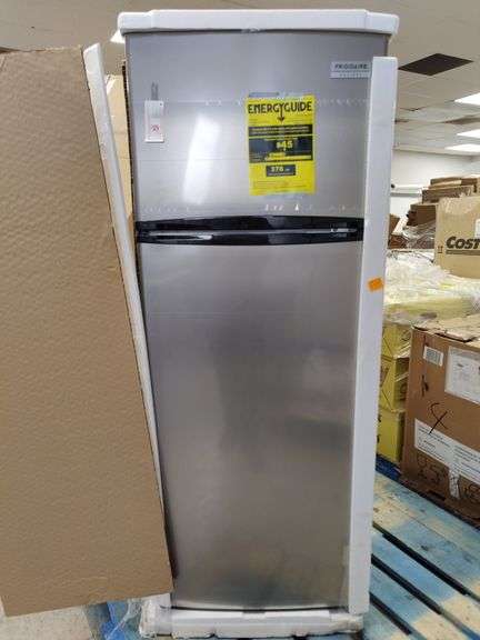 Frigidaire Gallery Compact Refrigerator | Damaged | (See Condition ...