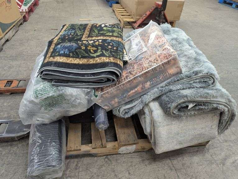 Pallet Of Miscellaneous Rugs | Open Box - Rio Grande Trade