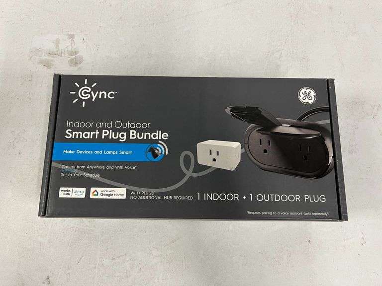 CYNC Indoor & Outdoor Smart Plug Bundle | Like New | (See Condition ...