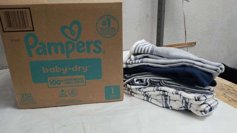 BUNDLE-Pampers baby-dry Diapers, 252PK/ Member's Mark Kitchen Towels ...