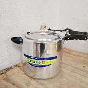 Universal Pressure Cooker | Open Box | (See Condition Notes) - Rio ...
