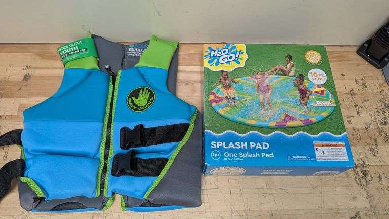 Pool Vest & Splash Pad Bundle | Open Box - Rio Grande Trade