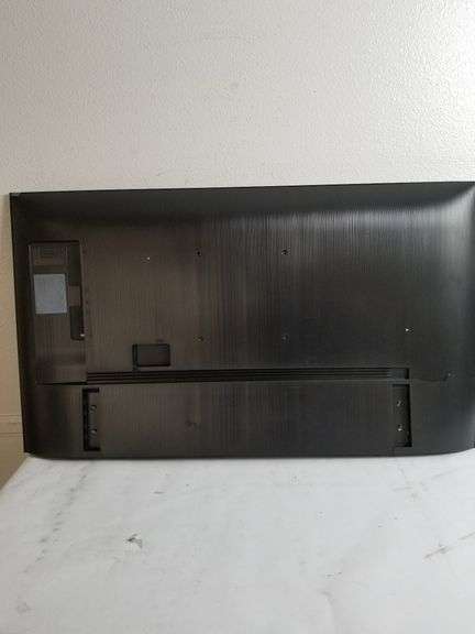 SAMSUNG DU7200D 50" Crystal UHD Smart TV | Damaged | (See Condition ...