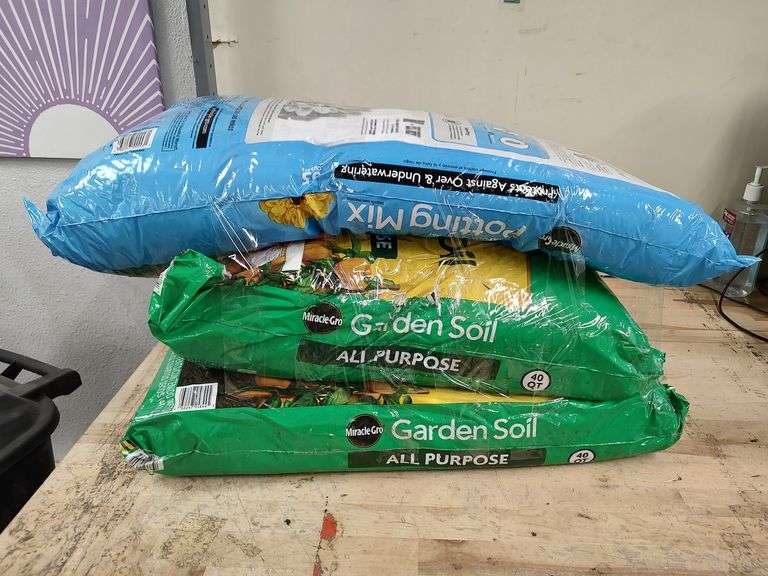 MIRACLE-GRO Soil Bundle, 3pc | Open Box | (See Condition Notes) - Rio ...