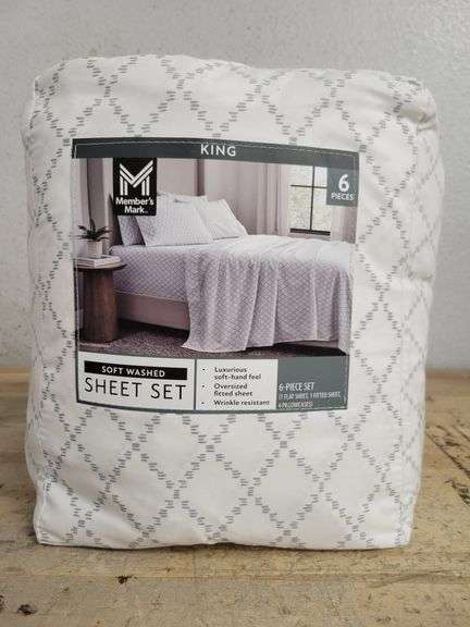 MAMBER'S MARK Sheet Set 1 Flat sheet, 1 fitted sheet, 4 pillow cases ...