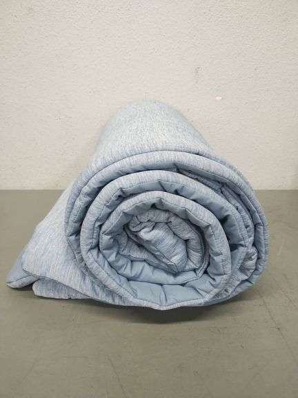Blanket Bundle: 1 King Hudson & Main Cooling Comforter And 1 Member's ...