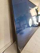 SAMSUNG DU7200D 50" Crystal UHD Smart TV | Damaged | (See Condition ...