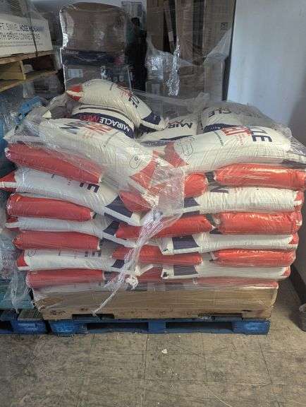 Pallet Of MIRACLE MELT Ice/Snow Melting Salt | Open Box - Rio Grande Trade