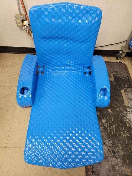 TRC Swimming Pool Reclining Chair Float 27.5x31x26" | Open Box - Rio ...