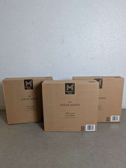 MEMBERS MARK 300 Count LED Icicle Lights Bundle | Open Box | (See ...
