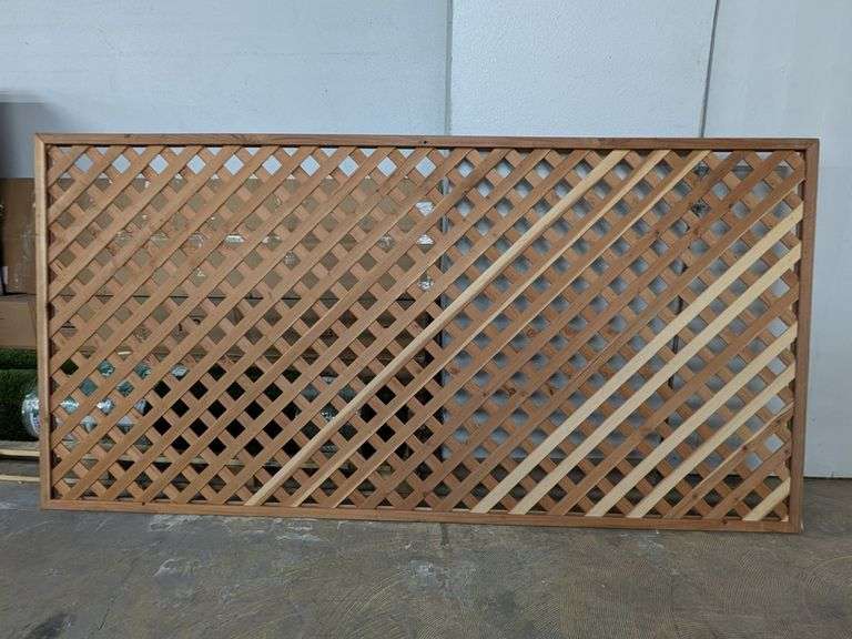 1-3/8 in. 4 ft. x 8 ft. Redwood Privacy Framed Lattice | Open Box - Rio ...
