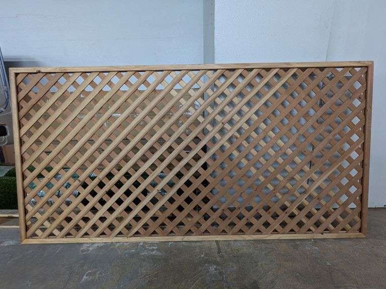 1-3/8 in. 4 ft. x 8 ft. Redwood Privacy Framed Lattice | Open Box - Rio ...