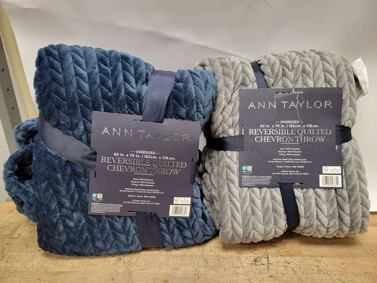 BLANKETS BUNDLE- ANN TAYLOR Chevron Plush Throw Blankets, Navy Blue ...