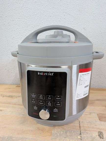INSTANT POT Electric Pressure Cooker, 6qt | Damaged | (See Condition ...