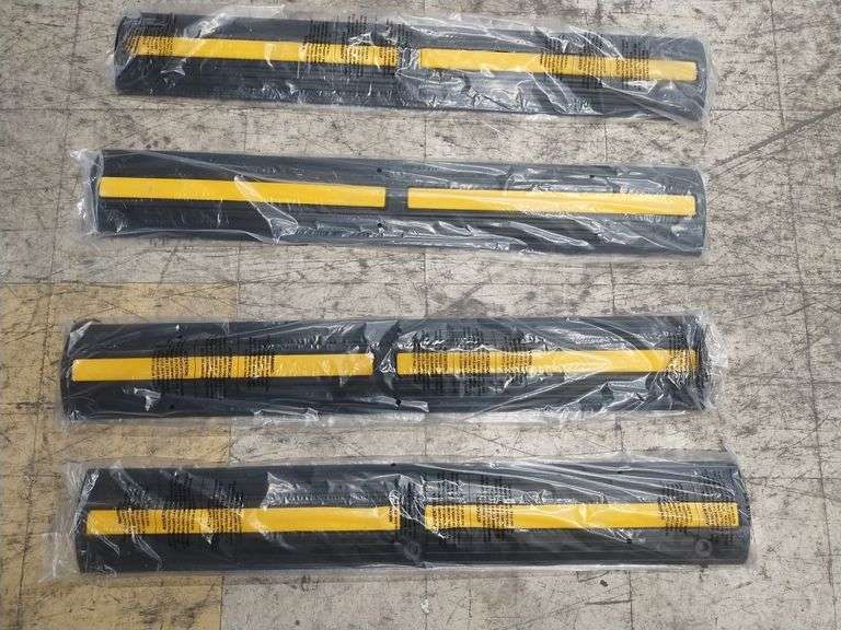 VEVOR Cable Protector Ramps 4 Pk. 39" | Like New | (See Condition Notes ...