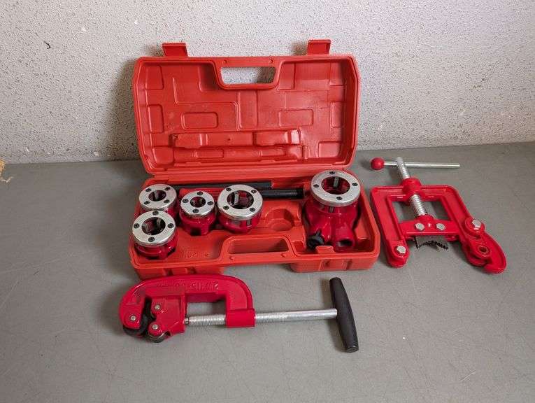 Ratchet Pipe Threader Kit w/ Heavy Duty Pipe Vice & Professional Pipe ...