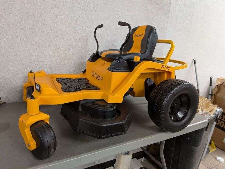 CUB CADET Ultima ZT1 Kids Ride On Mower | Damaged | (See Condition ...