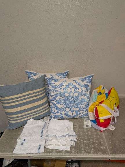 Bundle of Couch Pillows, Kitchen Towels & Lego Fleece Pillow and Throw ...