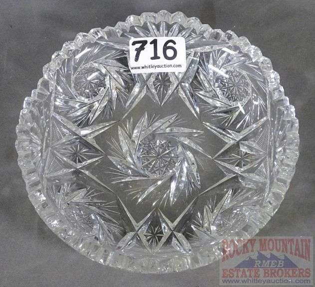 Cut crystal 7" starburst pattern bowl. - Rocky Mountain Estate Brokers Inc.