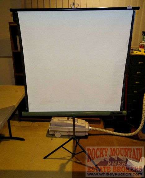Radiant Pioneer projection screen in original box. Screen is 40x40 ...