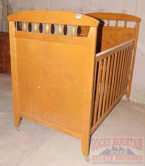 Vintage crib frame. There is some good wood that could be used for all ...