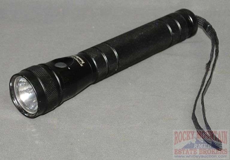 Nice Streamlight Twin Task 9" 3C Flashlight. - Rocky Mountain Estate ...