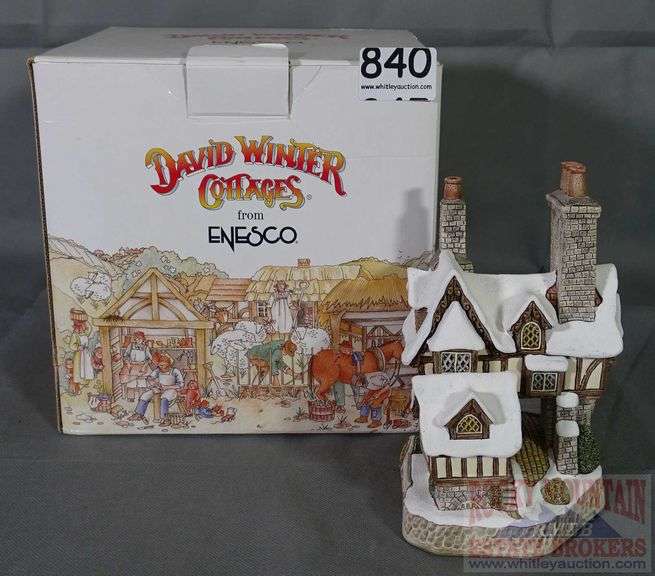 David Winter Cottages 1997 Oliver Twist "Mr. Fang the Magistrate's ...