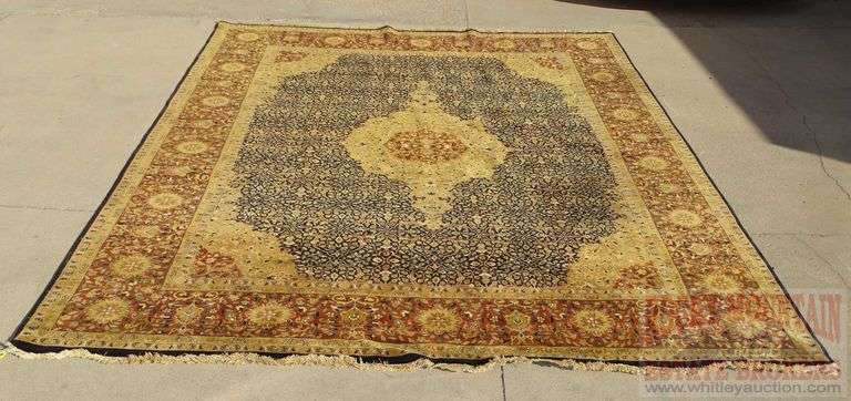 Wonderful Room-Size Hand-Made Persian Style Rug W/ Fancy Center ...
