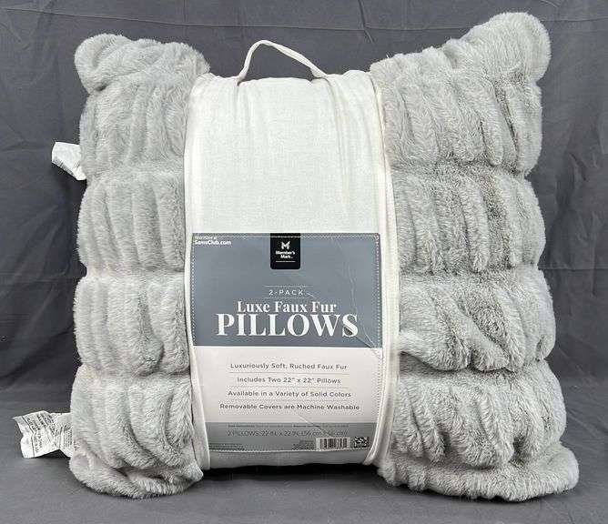 2 New Large 22"x22" Soft Velvet Textured Throw Pillows with Super Soft ...
