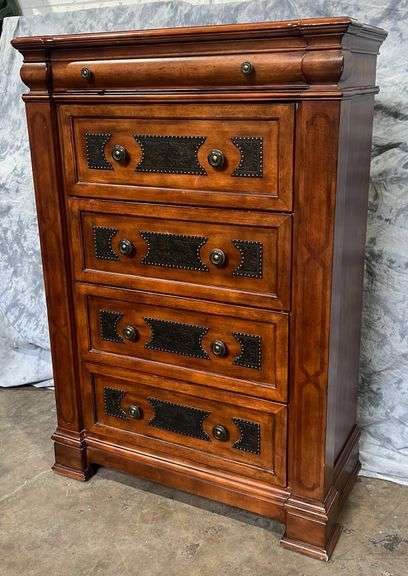 Fantastic Ashley Furniture 5-Drawer Gentleman's Chest with Felt Lined ...