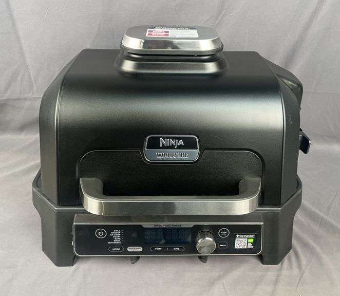 Like New Ninja Woodfire Premium XL Outdoor Grill & Smoker. This handy ...