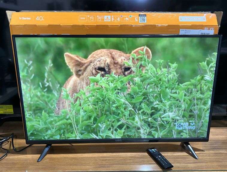 Like New, Vizio 40" V-Series 4K HDR Smart TV with Remote & Original Box ...
