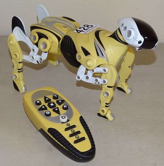 Vintage Robopet Robotic Toy Dog with Remote Control by Wowwee. This ...