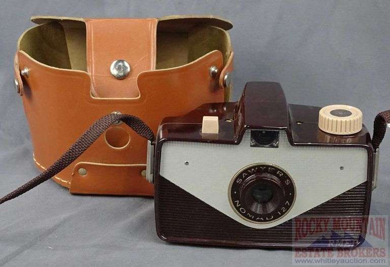 Vintage Sawyer's Nomad 127 Camera with Leather Case - Rocky Mountain ...