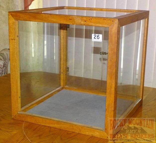 Oak Glass Tabletop Showcase with 2 doors in the back,18"x18"x18". The ...