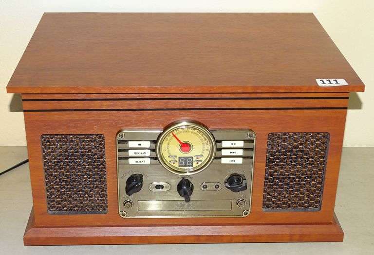 Victrola by Innovative Technology 6-in-1 Nostalgic Entertainment Center ...