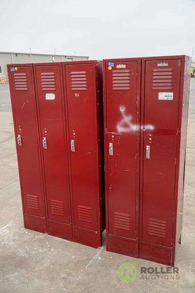 Full Size Locker Set with (3) 12in x 60in Lockers and Full Size Locker ...