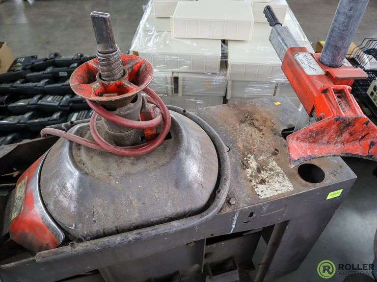 FMC 7600 Series Tire Changer, 180 Maximum PSI - Roller Auctions