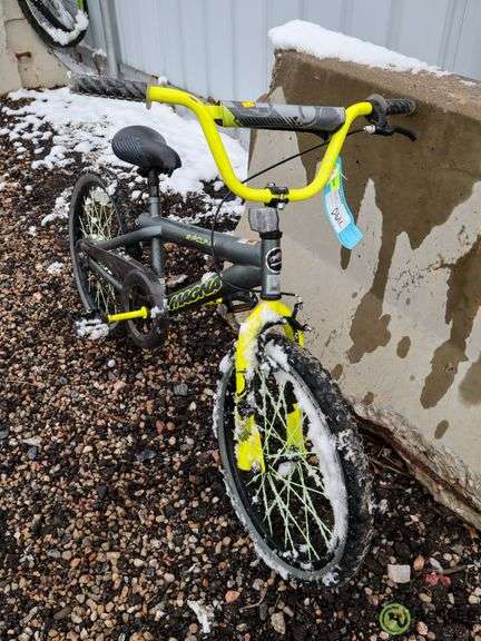 Magna BMX Bike - Roller Auctions