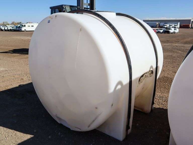 925-Gallon Poly Tank - Roller Auctions