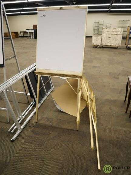 (2) Poster Size Paper Pad Easels - Roller Auctions