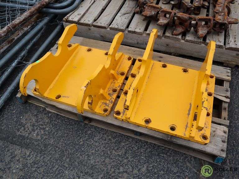 (2) Backhoe Quick Attachments - Roller Auctions