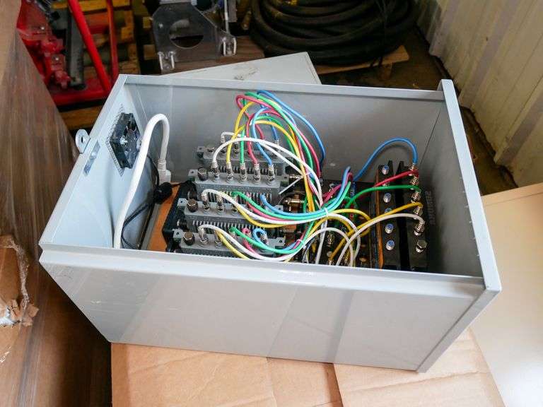 Pallet of Junction Boxes - Roller Auctions